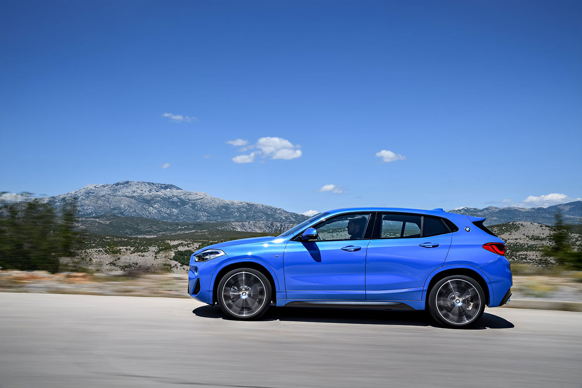 BMW X2: prezzi, dimensioni e scheda tecnica